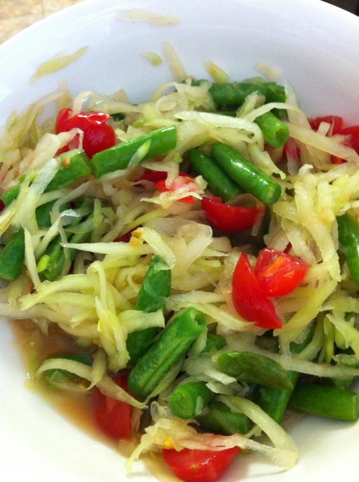 Som Thom (Thai papaya salad) – Momerazzi